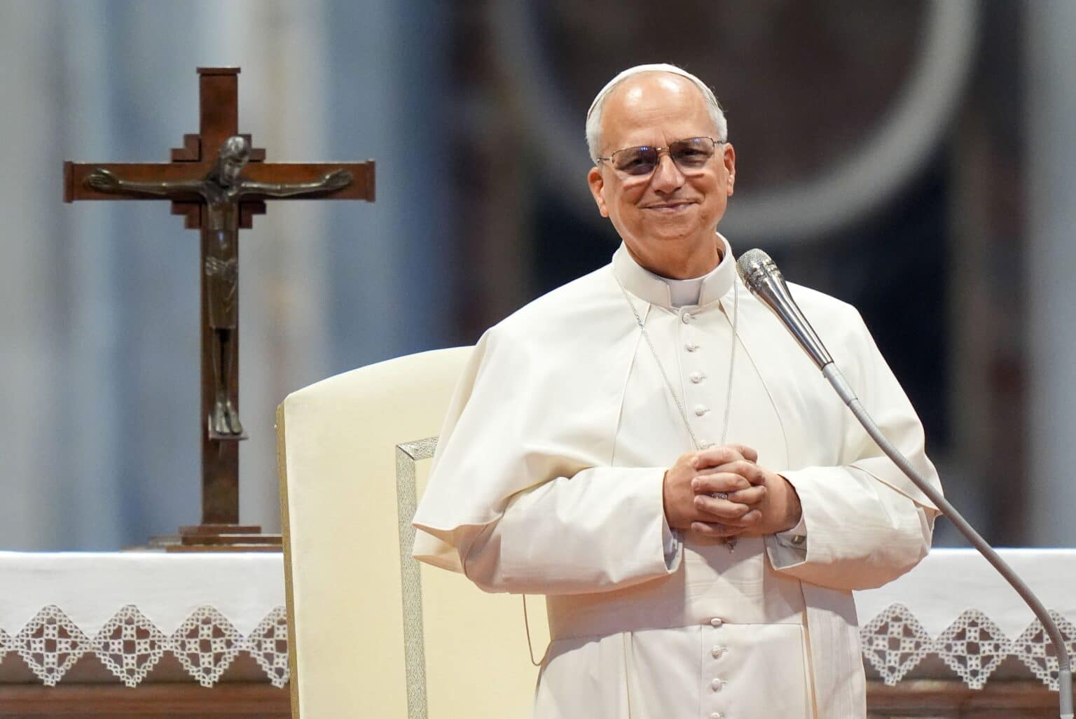 Love with Christ's compassionate heart, Pope Leo tells seminarians ...