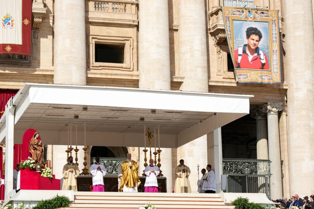 Carlo Acutis, Pier Giorgio Frassati canonized | Franciscan Media