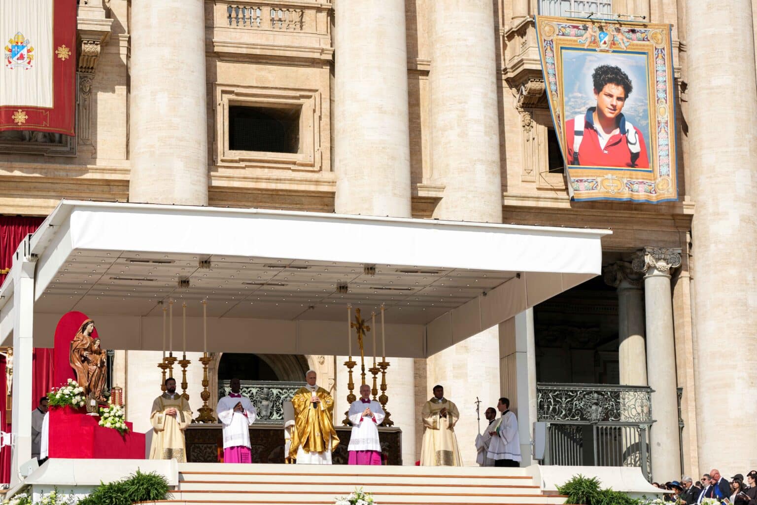 Carlo Acutis, Pier Giorgio Frassati canonized | Franciscan Media